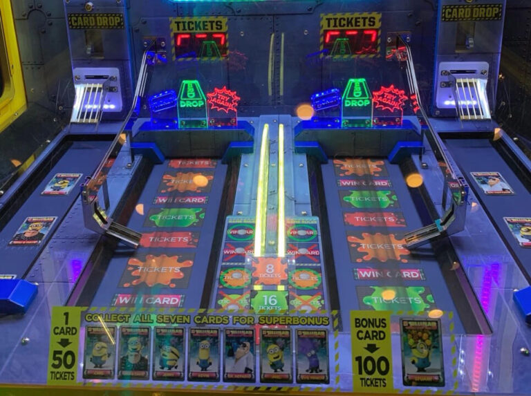 Jelly Lab Despicable Me Minion Cards Value | 2025 Conventions